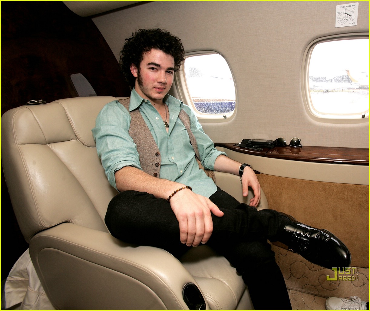 The Jonas Brothers: A Private Jet Preview: Photo 982901 | Photos | Just ...