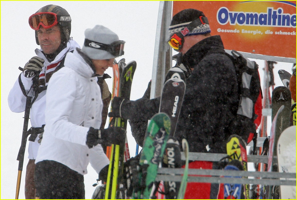 Prince William & Kate Middleton Hit the Ski Slopes: Photo 1001281 ...