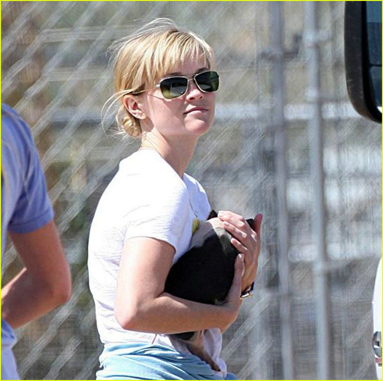 Reese Witherspoon Pigs Out: Photo 1014331 | Photos | Just Jared ...
