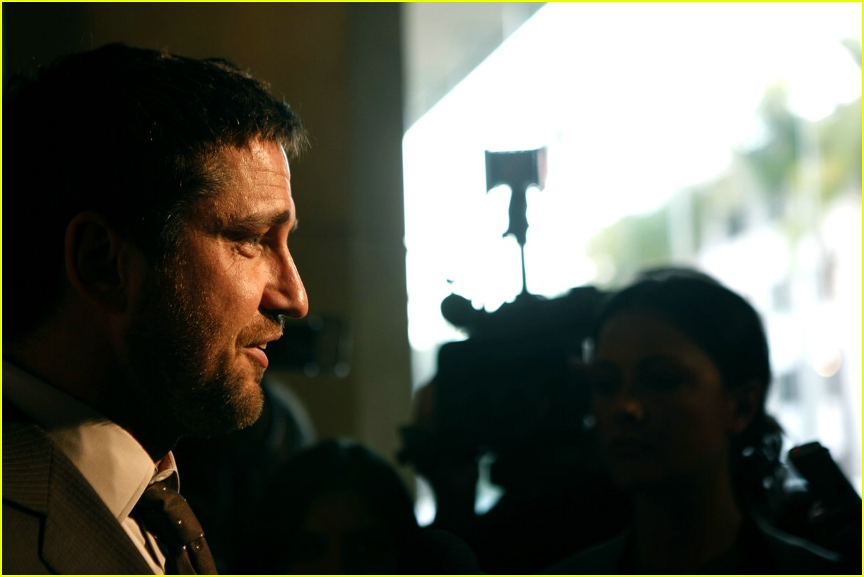 Gerard Butler Salutes the Youth: Photo 1088531 | Photos | Just Jared ...