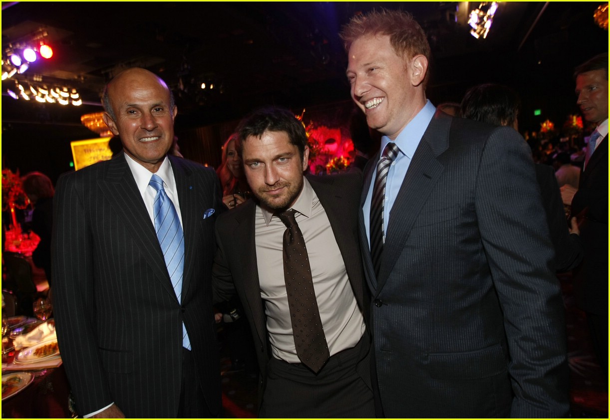 Gerard Butler Salutes the Youth: Photo 1088611 | Photos | Just Jared ...