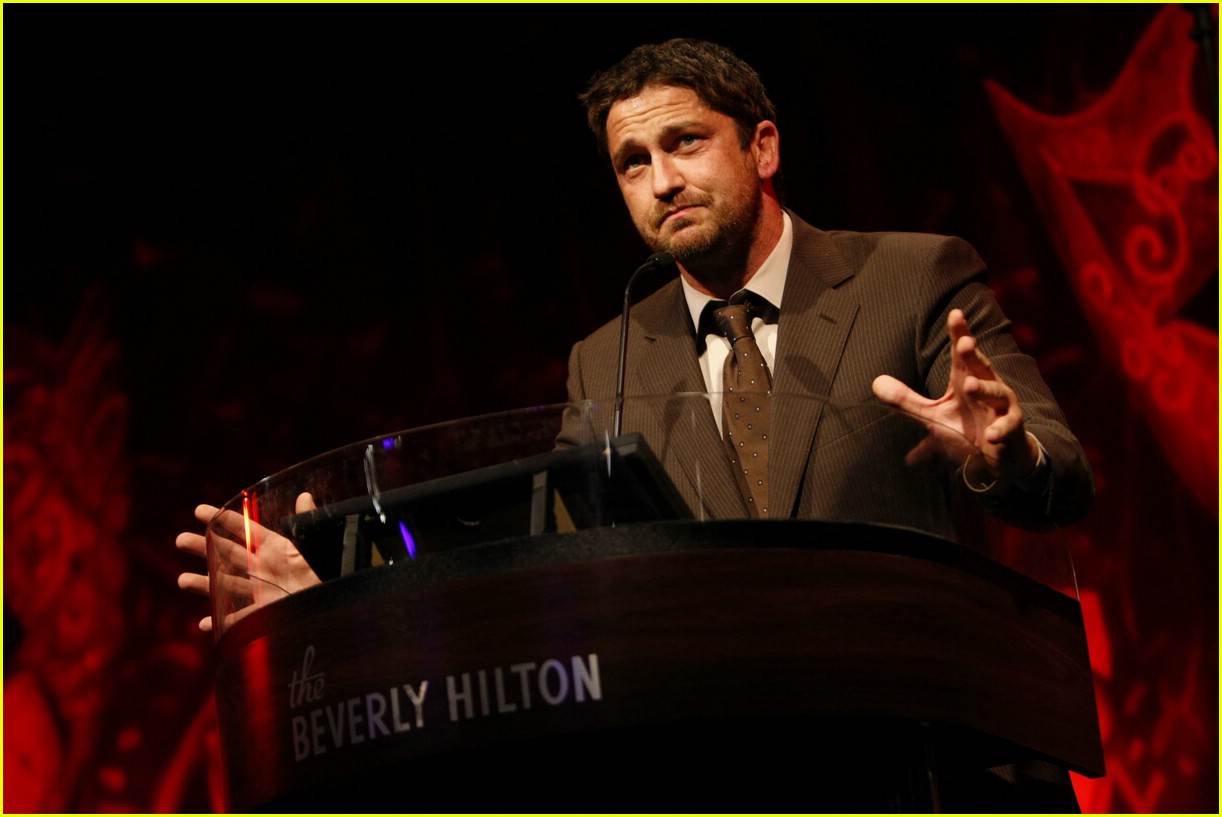 Gerard Butler Salutes the Youth: Photo 1088641 | Photos | Just Jared ...