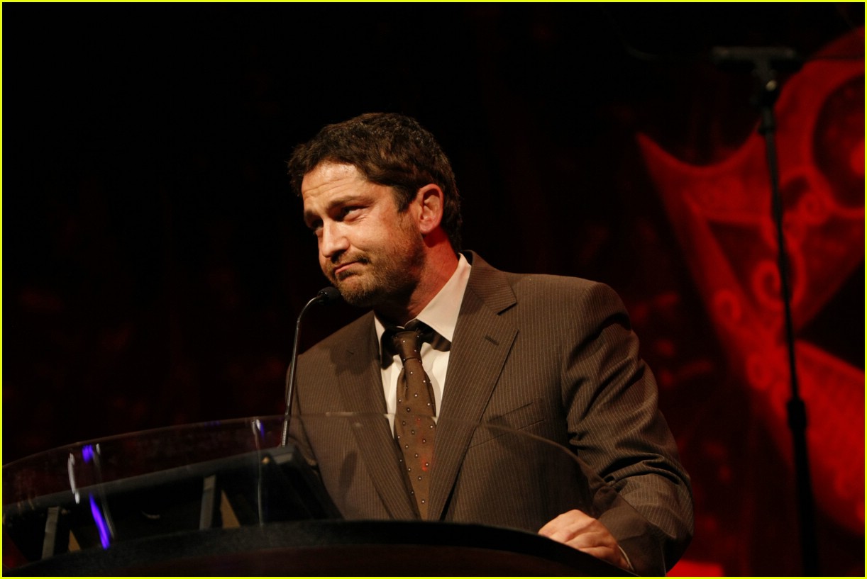 Gerard Butler Salutes the Youth: Photo 1088651 | Photos | Just Jared ...