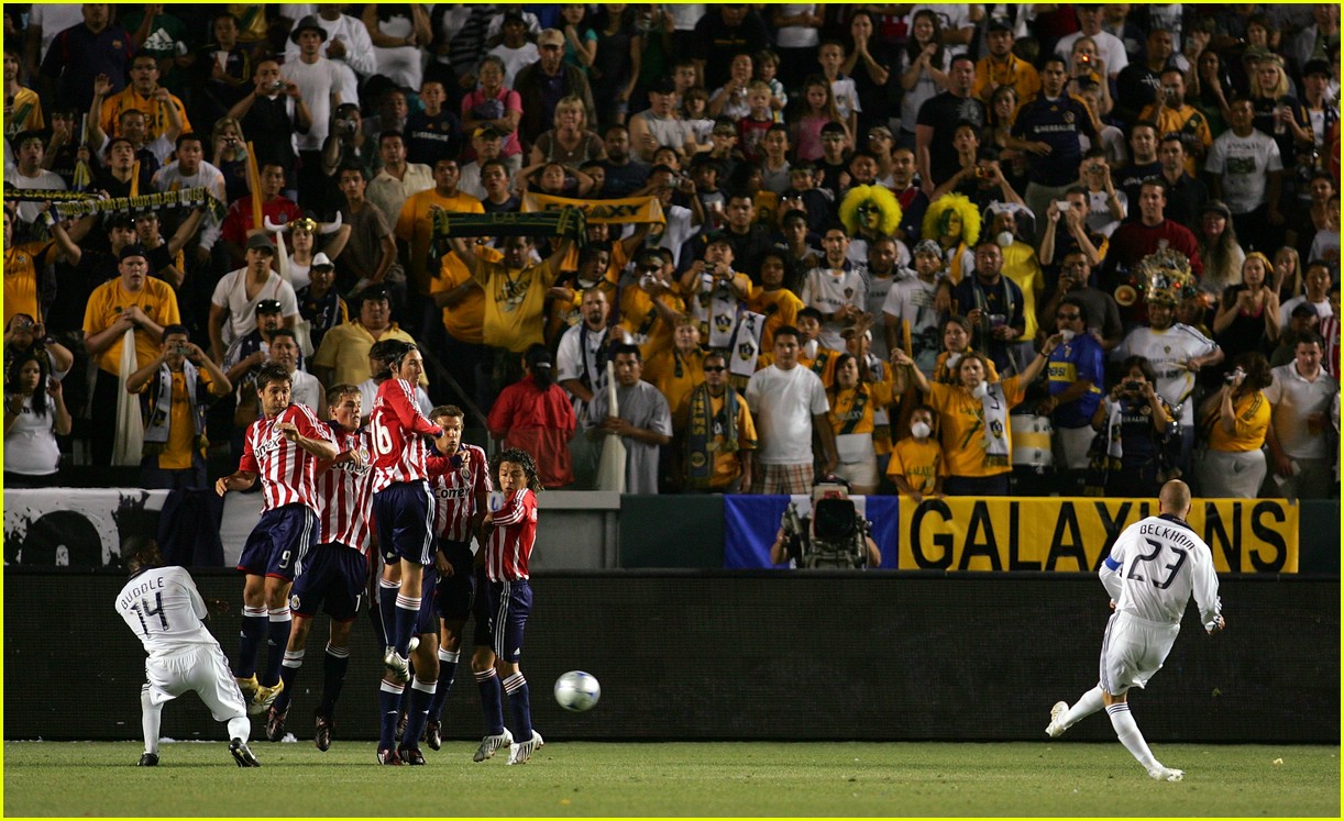 Tom Cruise Takes the Kids to Cheer on Becks: Photo 1095161 | Photos ...