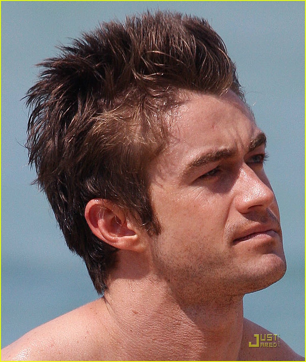 Robert Buckley is a Shirtless Stud: Photo 1096081 | Photos | Just Jared ...