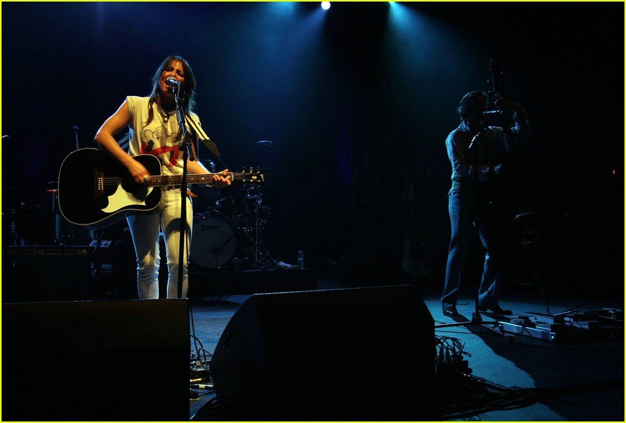 K.T. Tunstall Rides the Apollo: Photo 1061211 | Photos | Just Jared ...