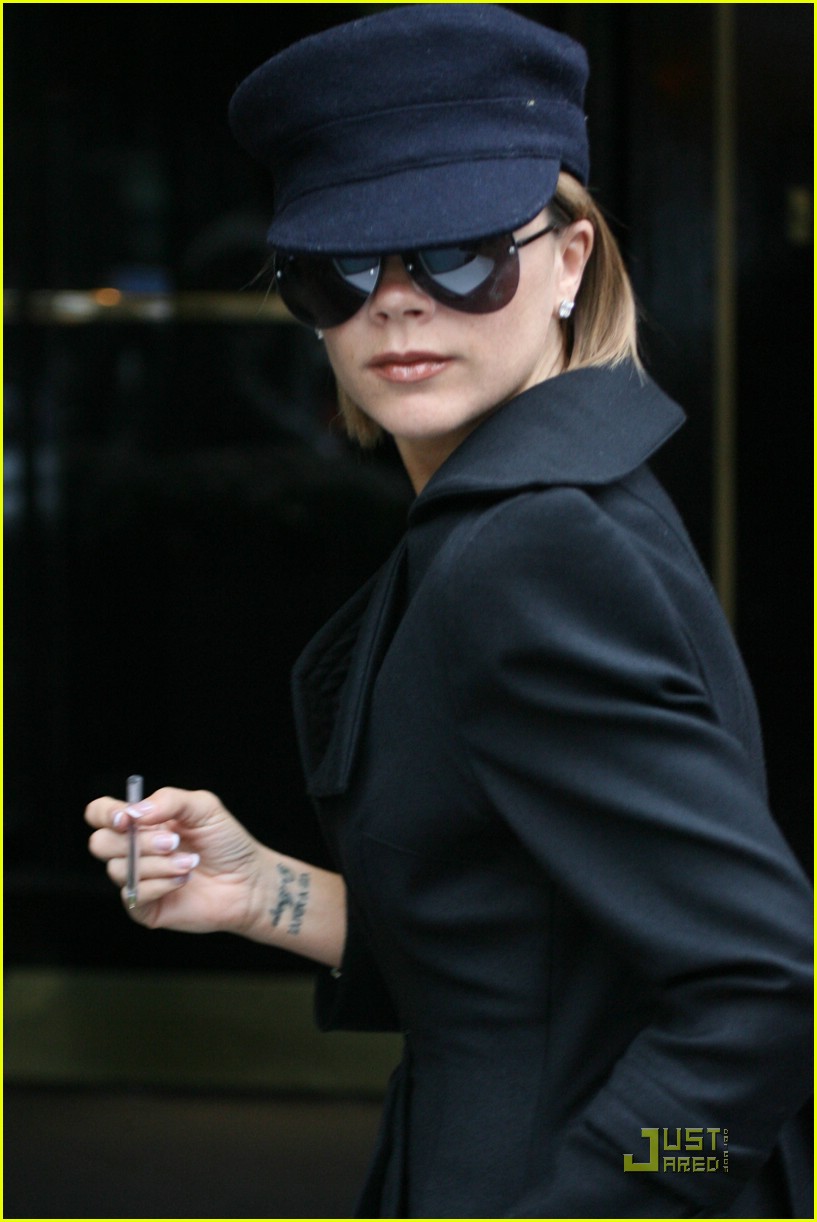 Victoria Beckham's Smirky Smile: Photo 1131921 | Victoria Beckham ...