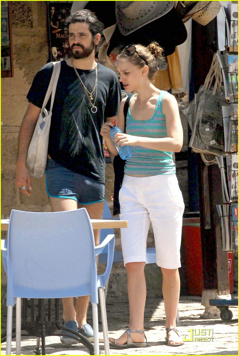 Devendra Banhart Wears Short Shorts: Photo 1169391 | Photos | Just ...