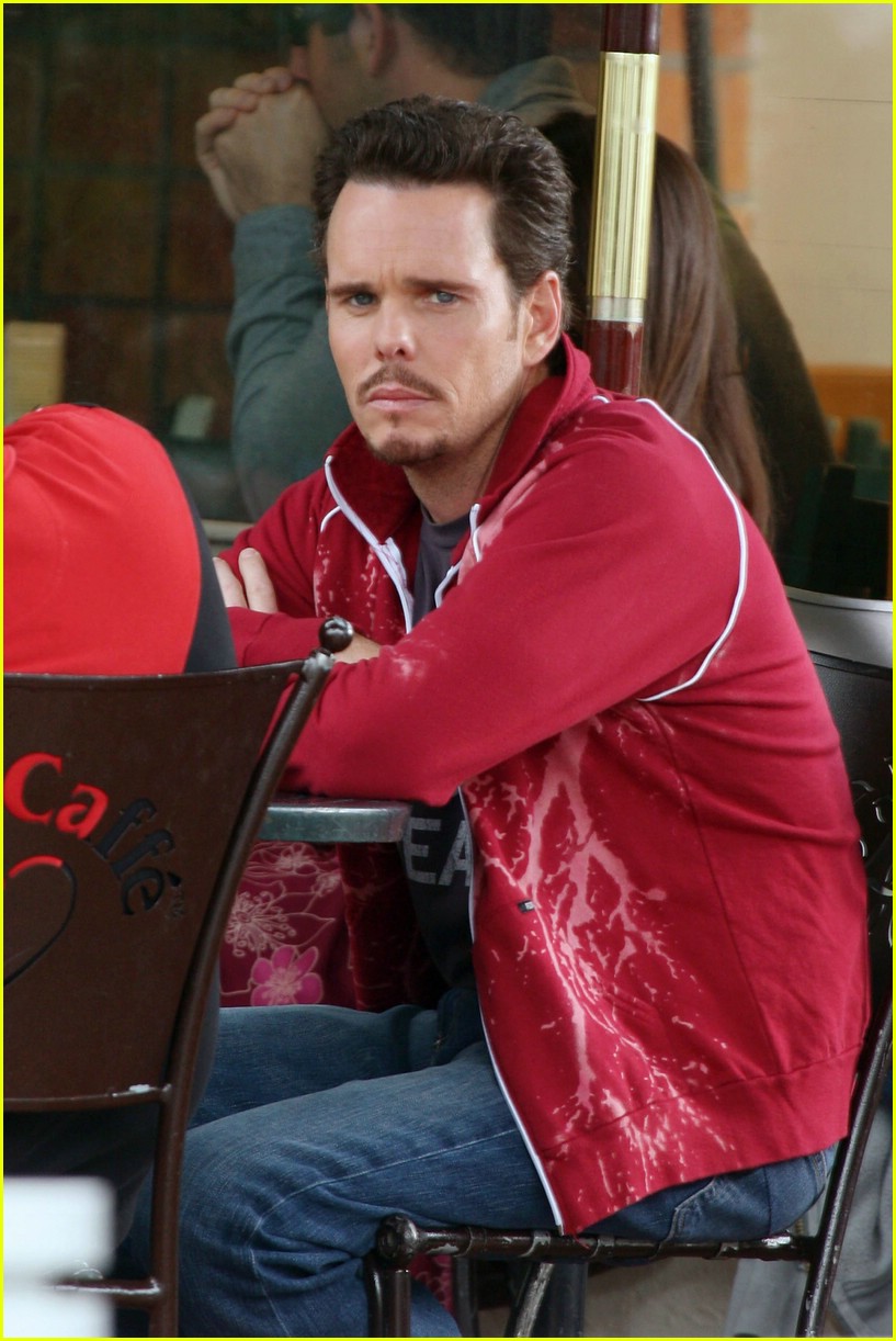 Adrian and His Entourage Come Back to Urth: Photo 1117651 | Photos ...