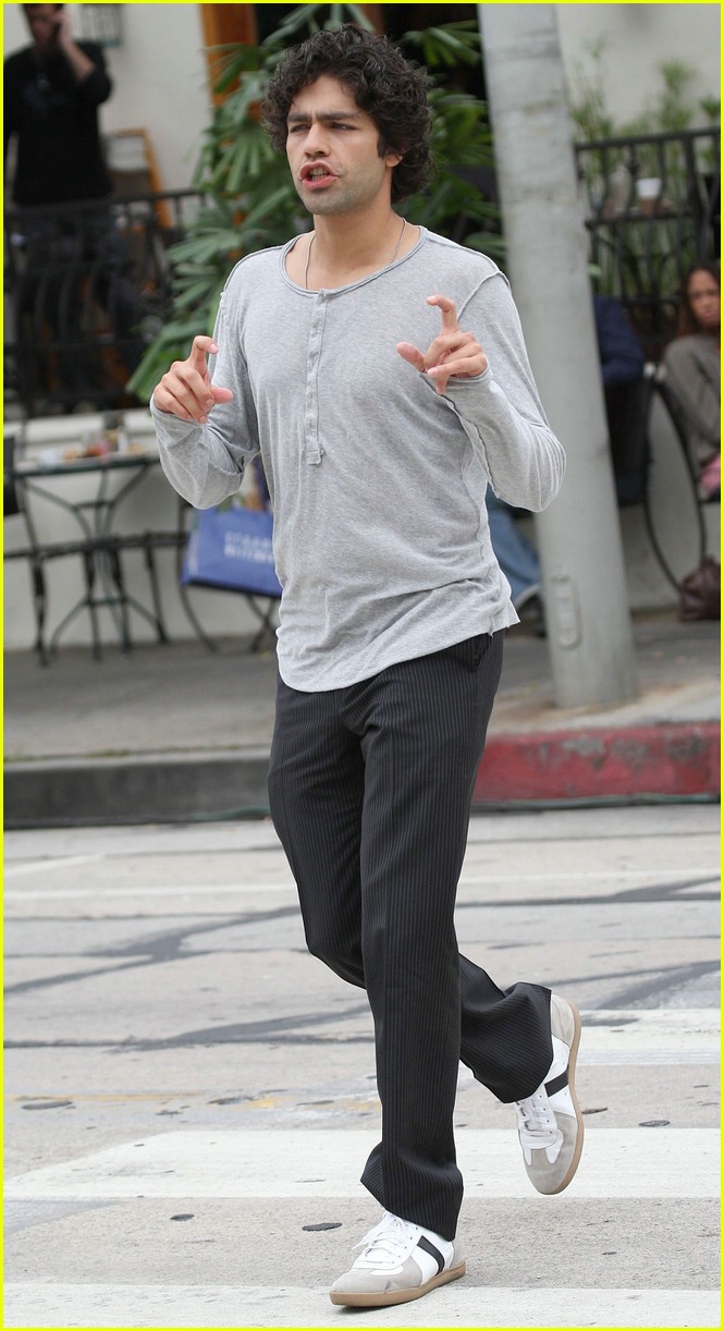 Adrian and His Entourage Come Back to Urth: Photo 1117661 | Photos ...