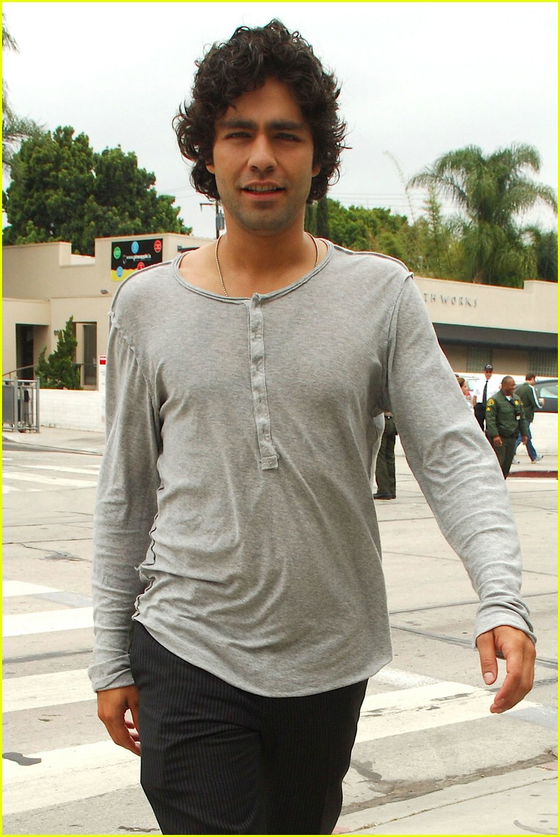 Adrian and His Entourage Come Back to Urth: Photo 1117821 | Photos ...