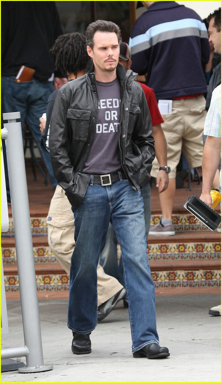 Adrian and His Entourage Come Back to Urth: Photo 1117871 | Photos ...