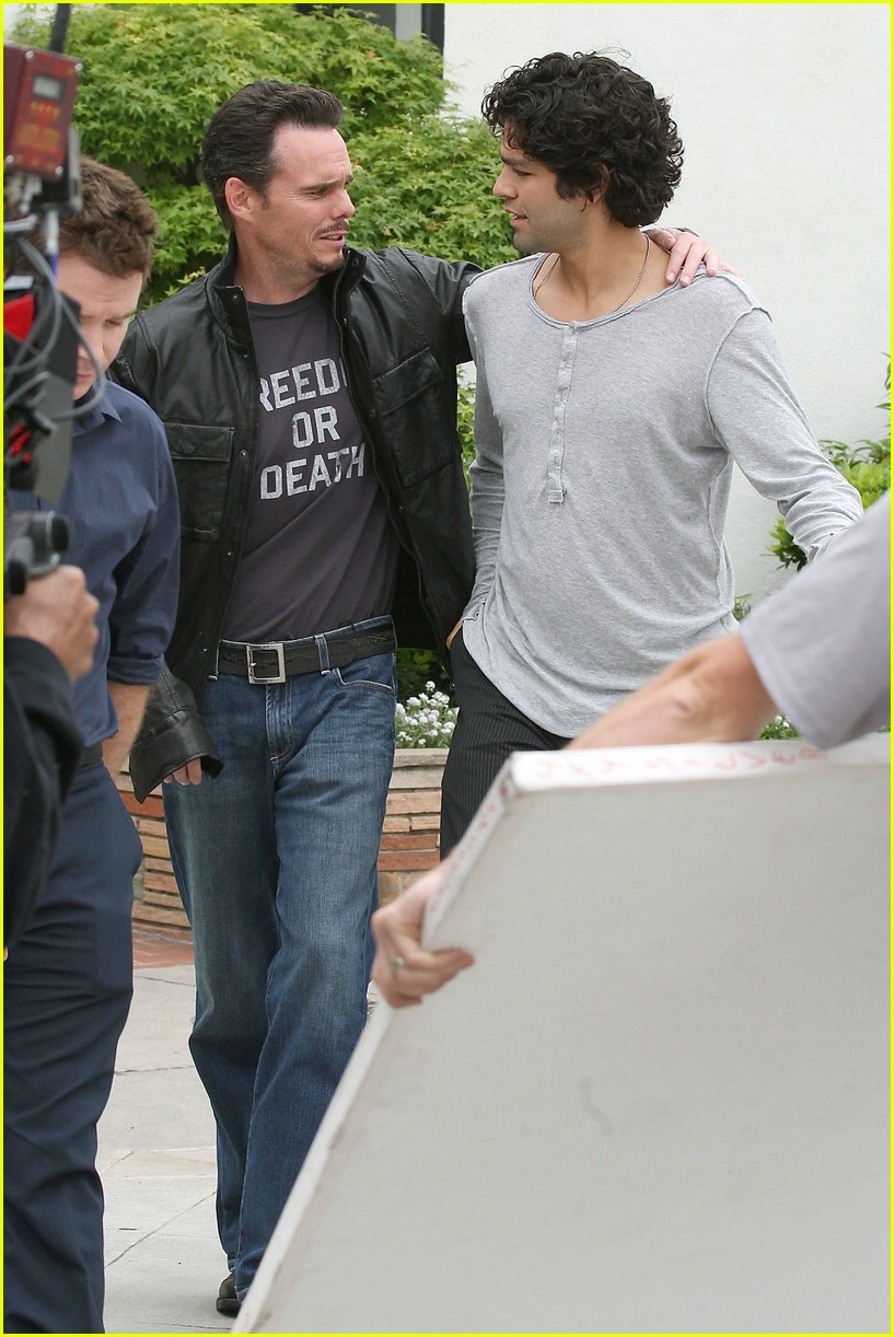 Adrian and His Entourage Come Back to Urth: Photo 1117891 | Photos ...