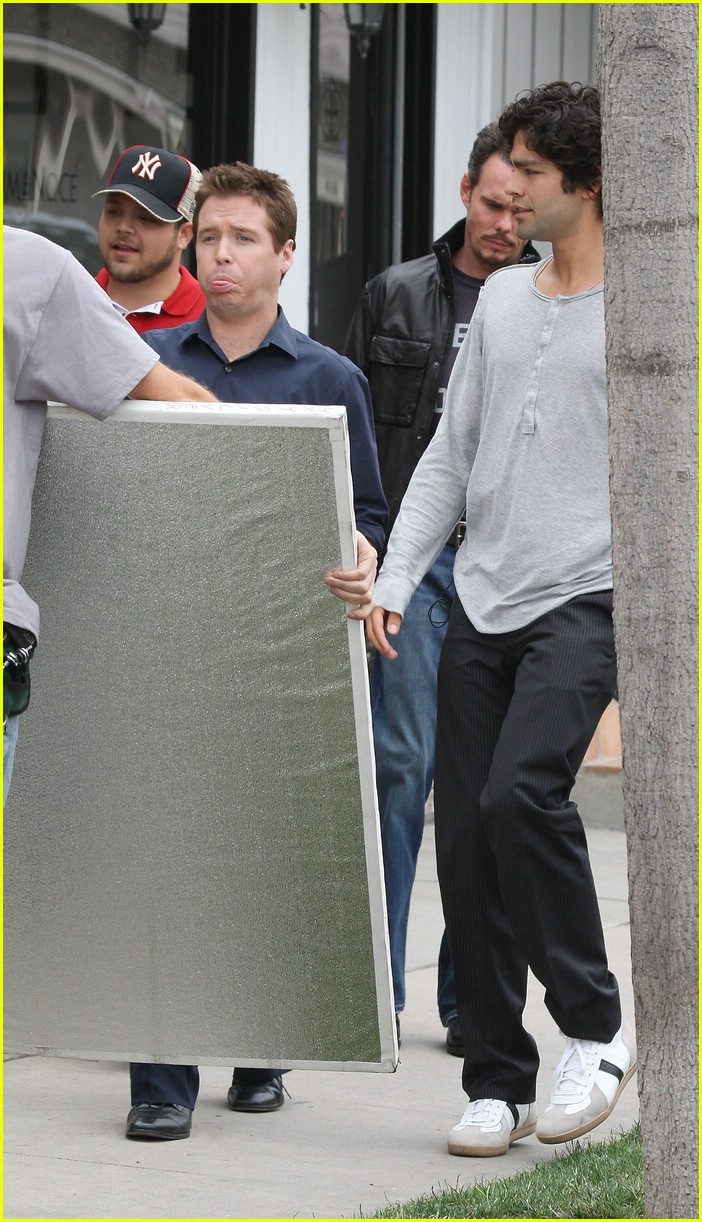 Adrian and His Entourage Come Back to Urth: Photo 1117901 | Photos ...