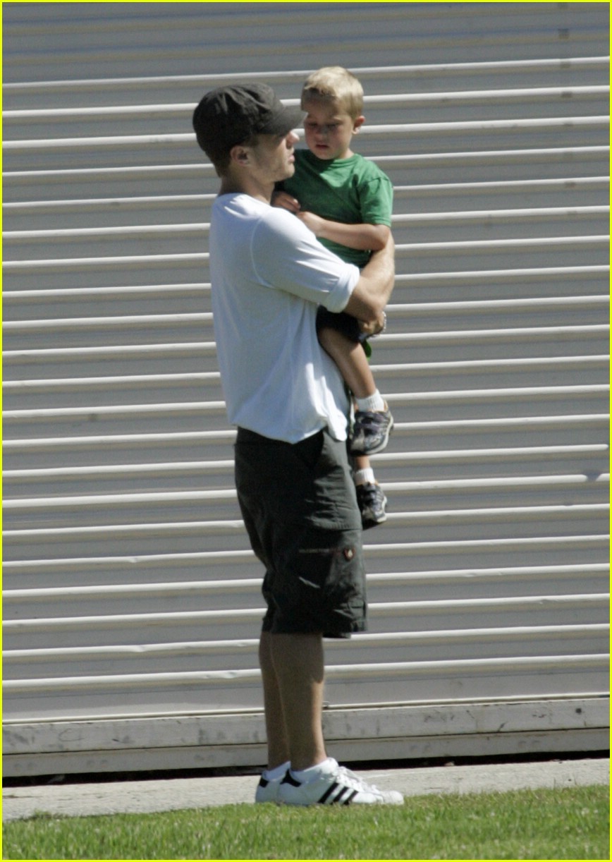 Deacon Phillippe: World Peace, Please!: Photo 1216841 | Photos | Just ...