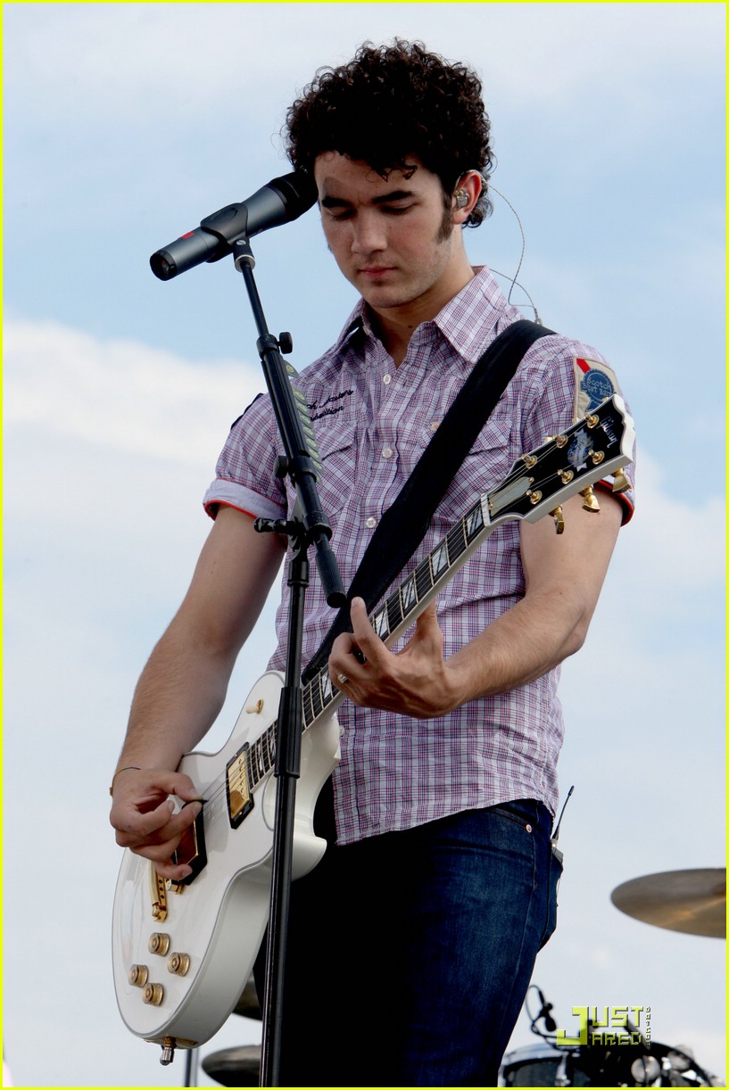 The Jonas Brothers Go German: Photo 1228841 | Pictures | Just Jared