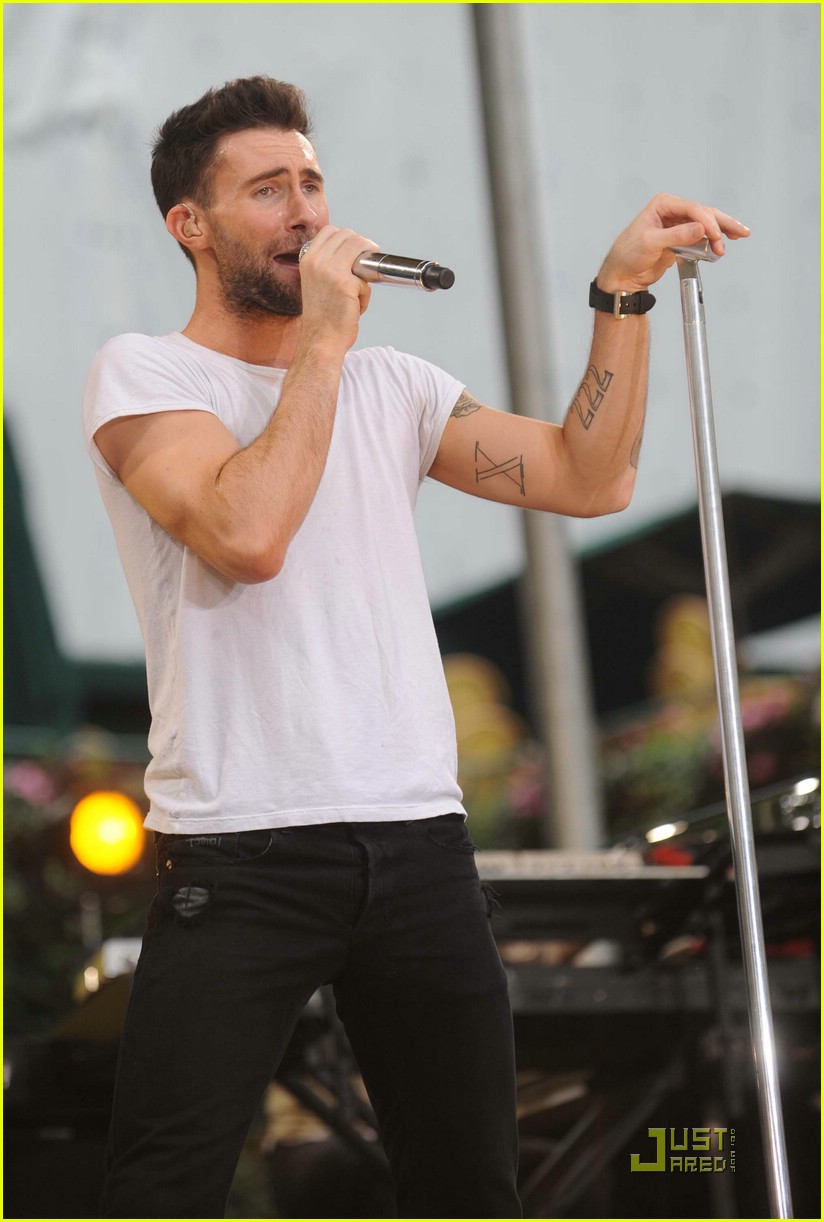 Adam Levine: Good Morning America!: Photo 1233801 | Photos | Just Jared ...