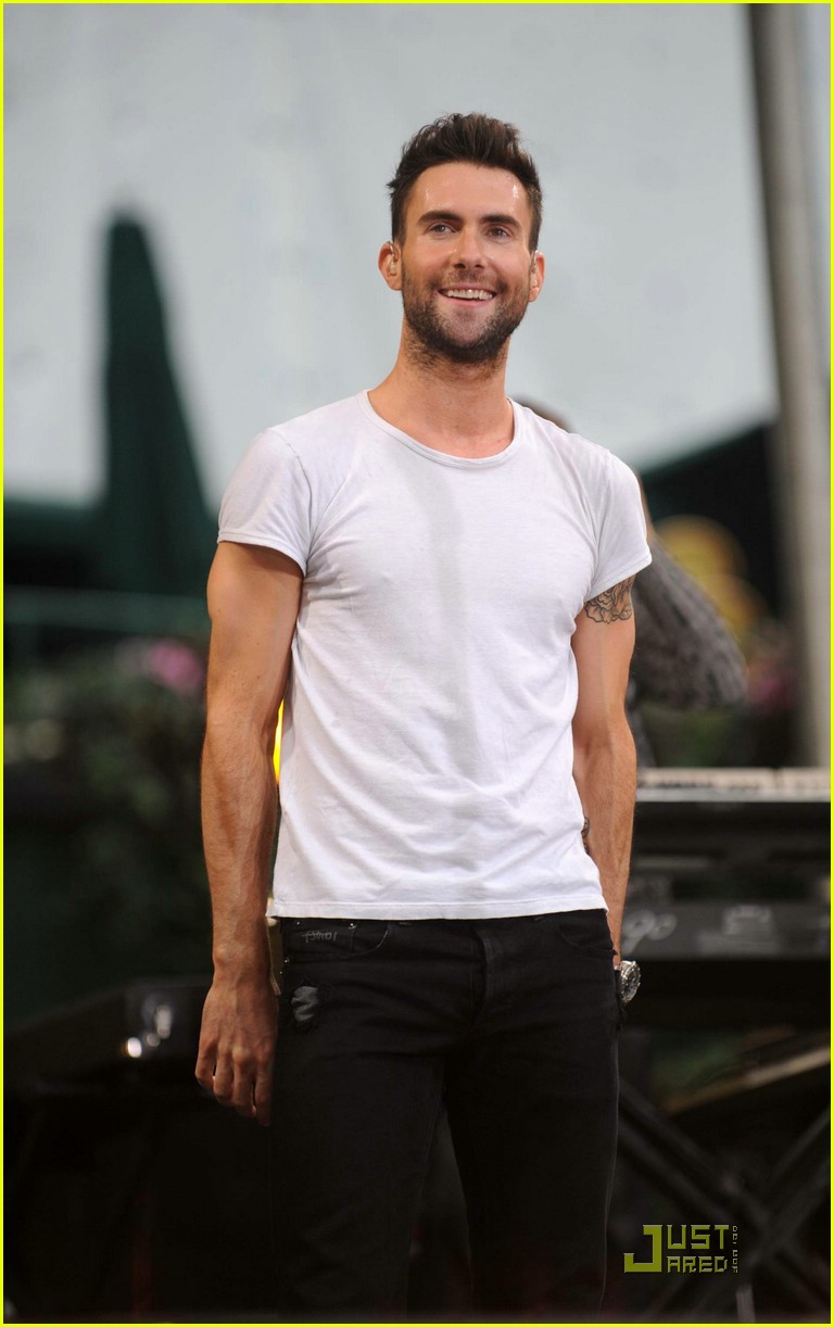 Adam Levine: Good Morning America!: Photo 1233841 | Photos | Just Jared ...