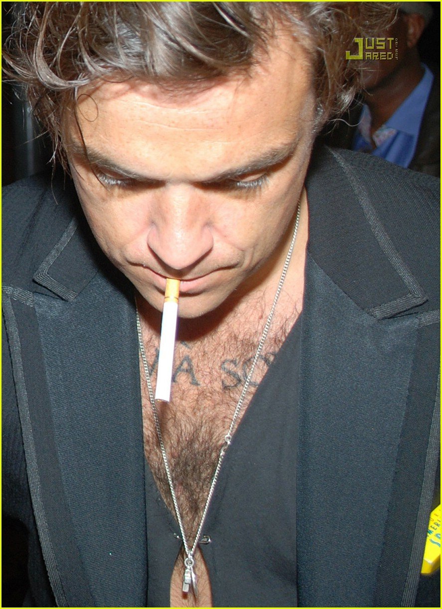 Robbie Williams: Chest Hair Surprise!: Photo 1207481 | Pictures | Just ...