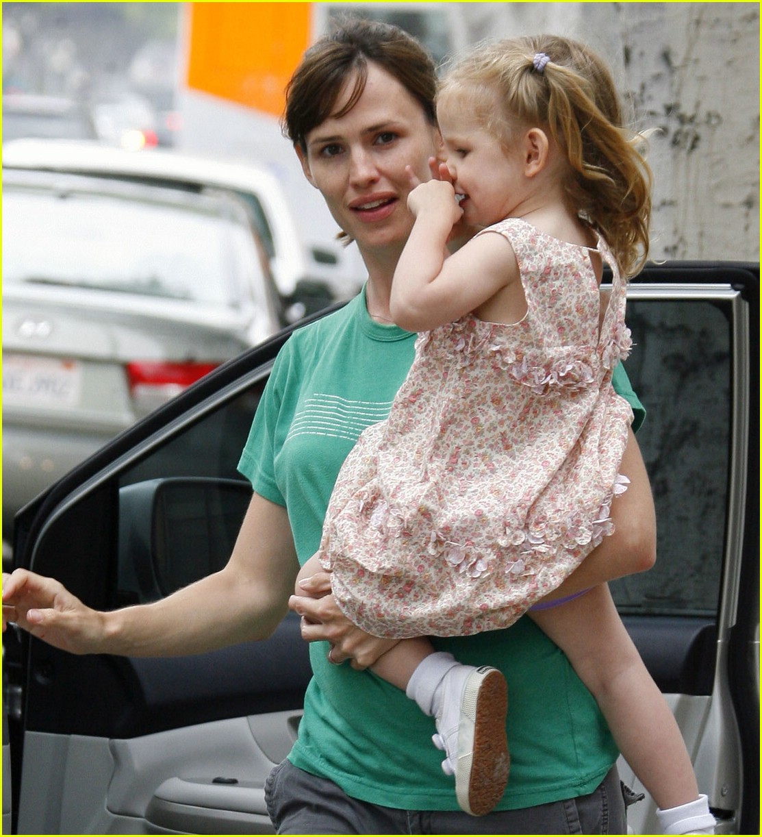 Violet Affleck's First Day of School: Photo 1194431 | Photos | Just ...