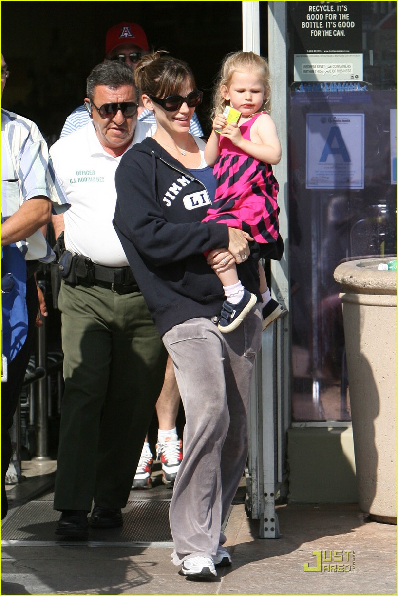 Violet Affleck is a Ketchup Kid: Photo 1253731 | Photos | Just Jared ...