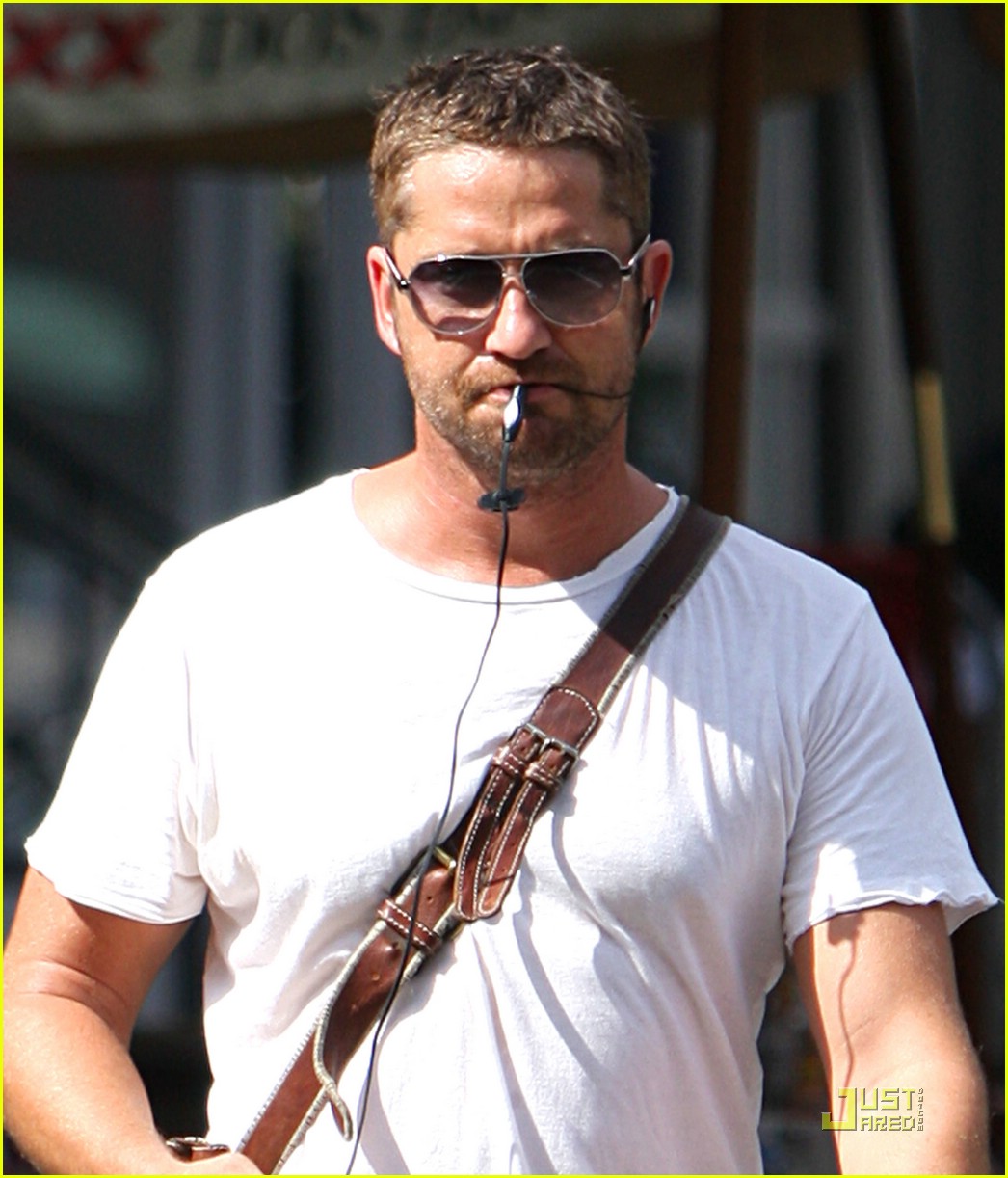 Gerard Butler is Headset Happy: Photo 1311201 | Gerard Butler Photos ...