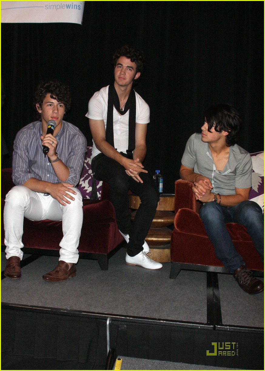 The Jonas Brothers are Bayer Boys: Photo 1323231 | Photos | Just Jared ...