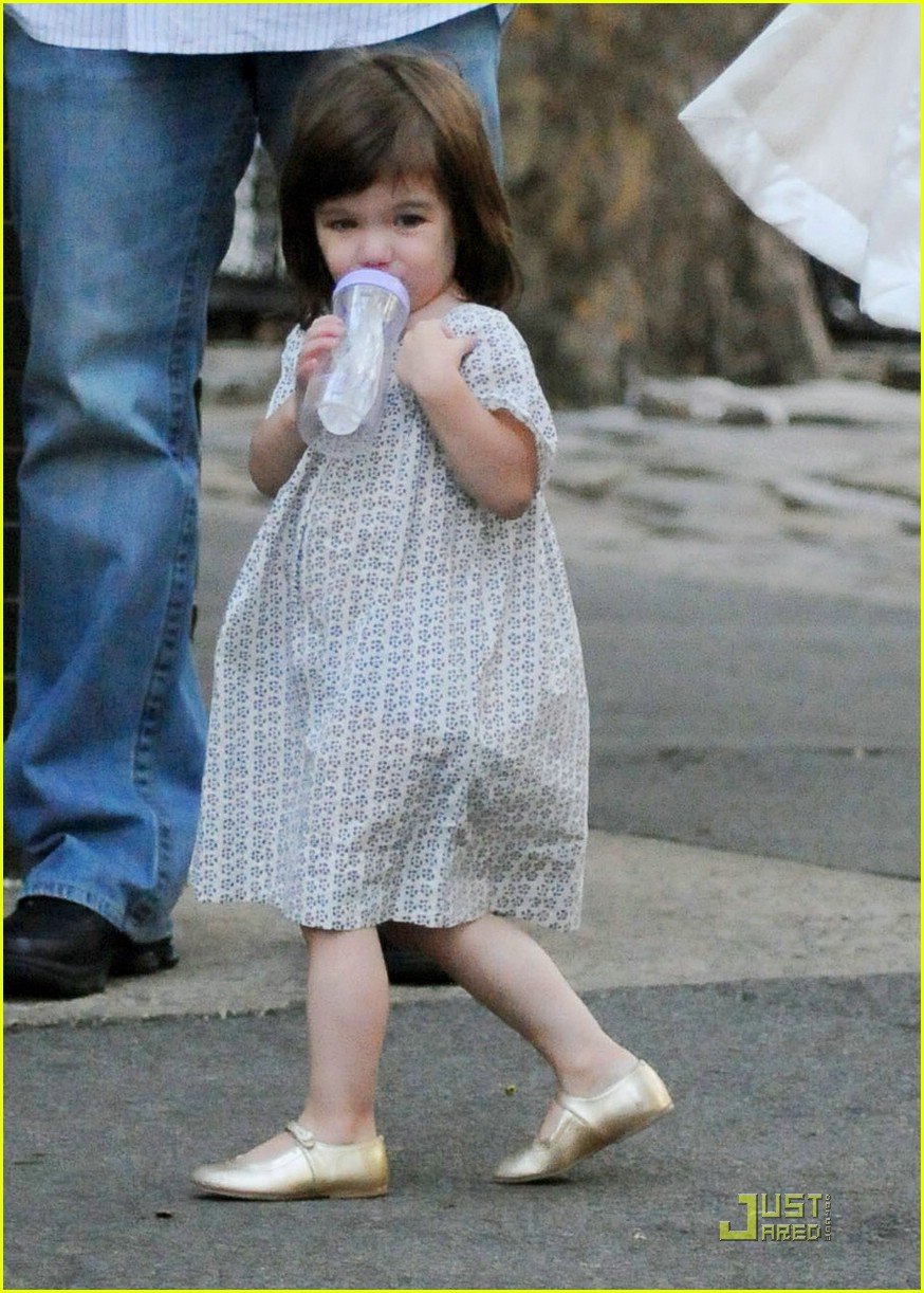 Suri Cruise is a Playground Princess: Photo 1321741 | Celebrity Babies ...