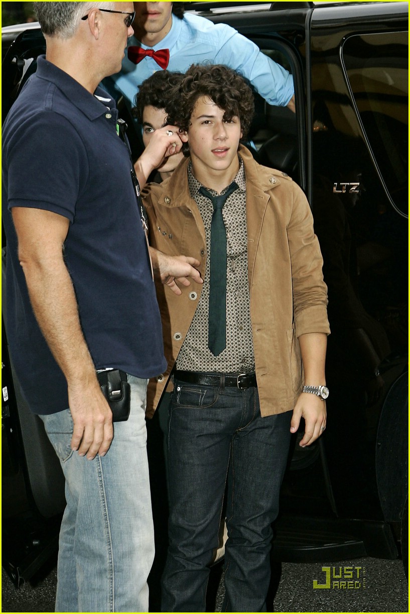 Taylor Swift Shoots Jonas Brothers 3-D Movie: Photo 1340761 | Joe Jonas ...