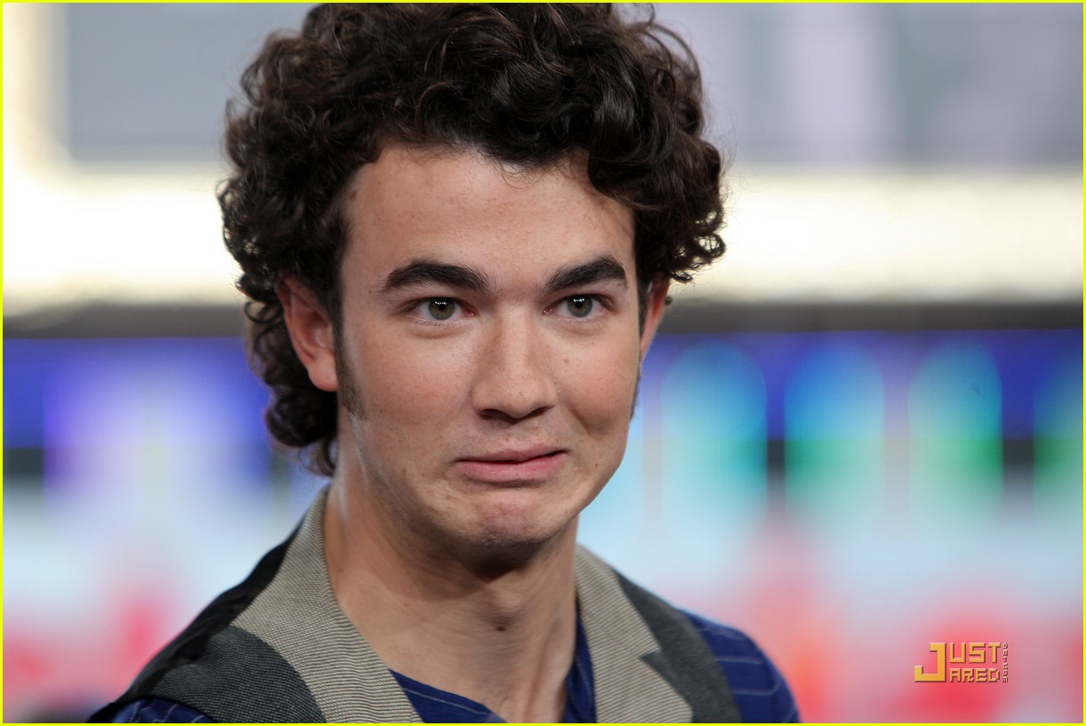 Taylor Swift Shoots Jonas Brothers 3-D Movie: Photo 1340841 | Joe Jonas ...