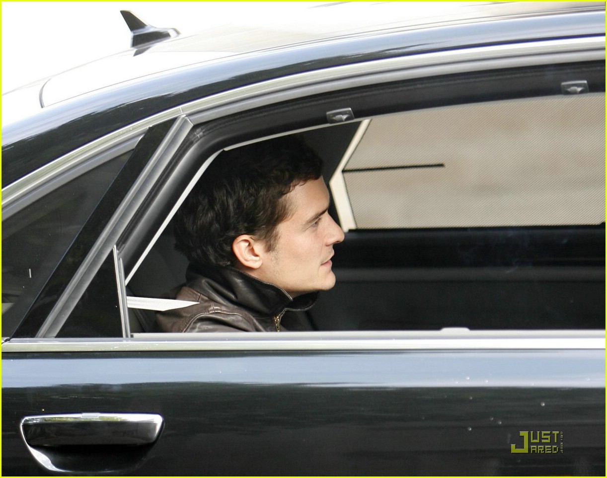 Orlando Bloom Eyes the Ivy: Photo 1441801 | Photos | Just Jared ...