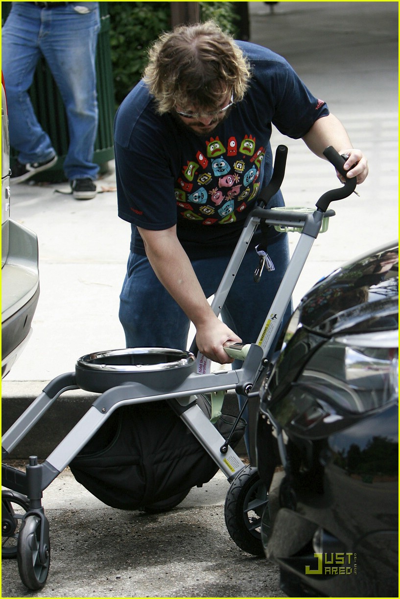 Samuel Black Plays in the Park: Photo 1386481 | Pictures | Just Jared