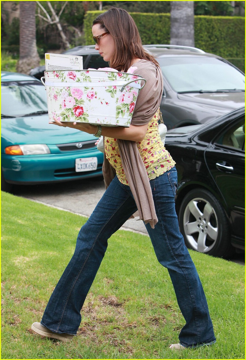 Jennifer Garner's Partying Baby Bump: Photo 1420261 | Jennifer Garner ...