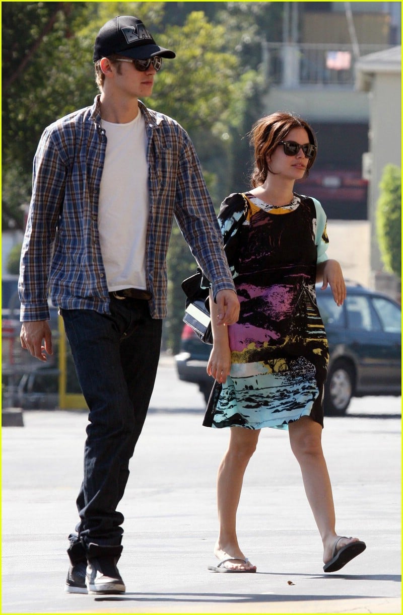 Rachel & Hayden Have Pre-Halloween Hangout: Photo 1506491 | Hayden ...