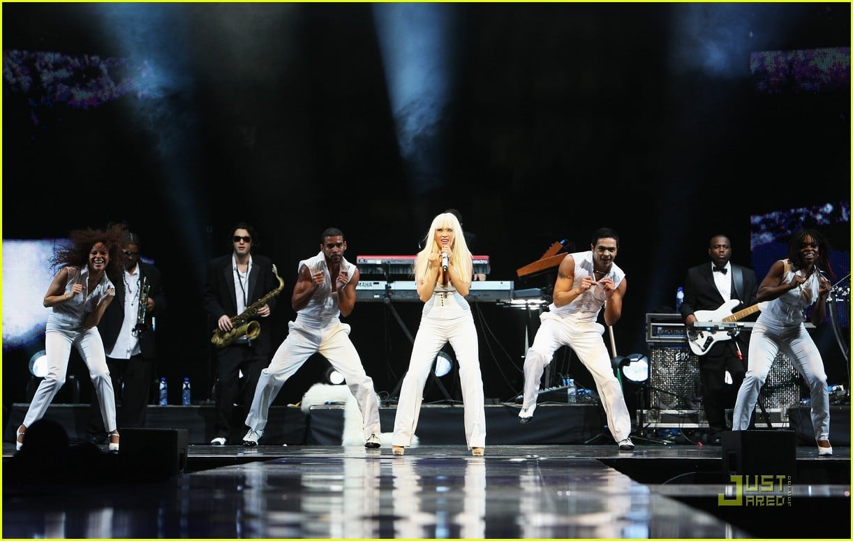 Africa is Rising for Christina Aguilera: Photo 1480751 | Christina ...