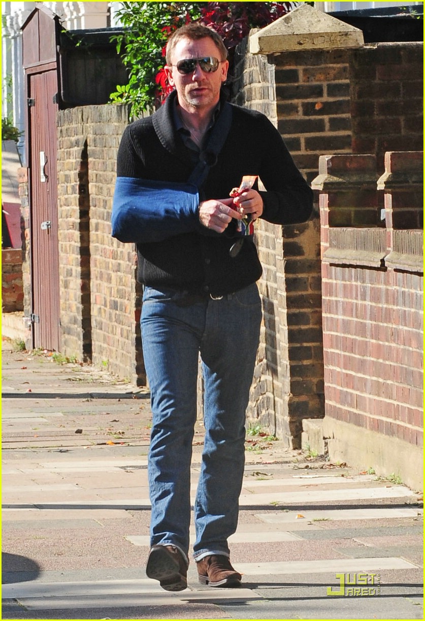 Daniel Craig is Plastic Surgery Positive: Photo 1469271 | Daniel Craig, Satsuki Mitchell ...