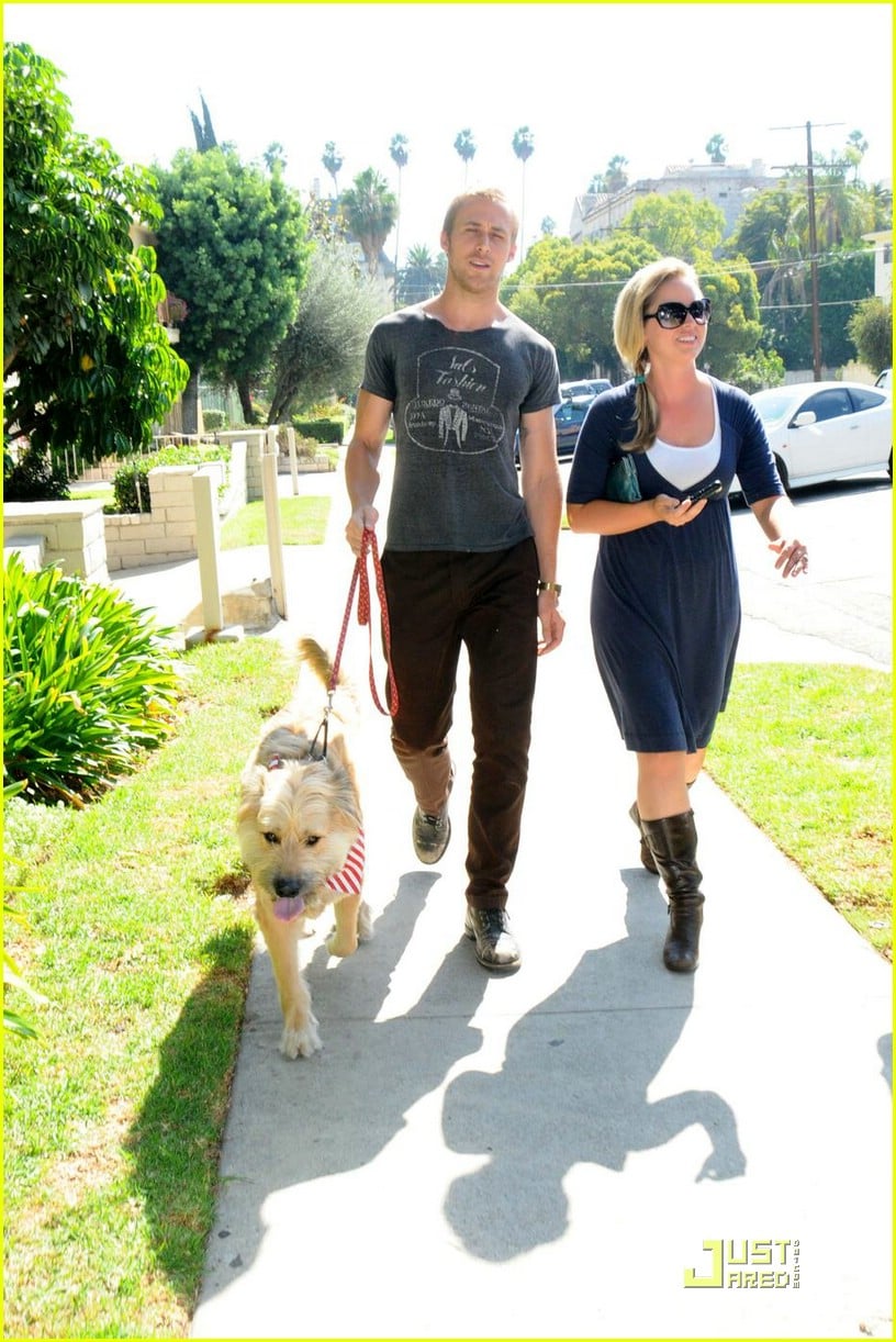 Ryan Gosling's Dog Walk: Photo 1470641 | Pictures | Just Jared