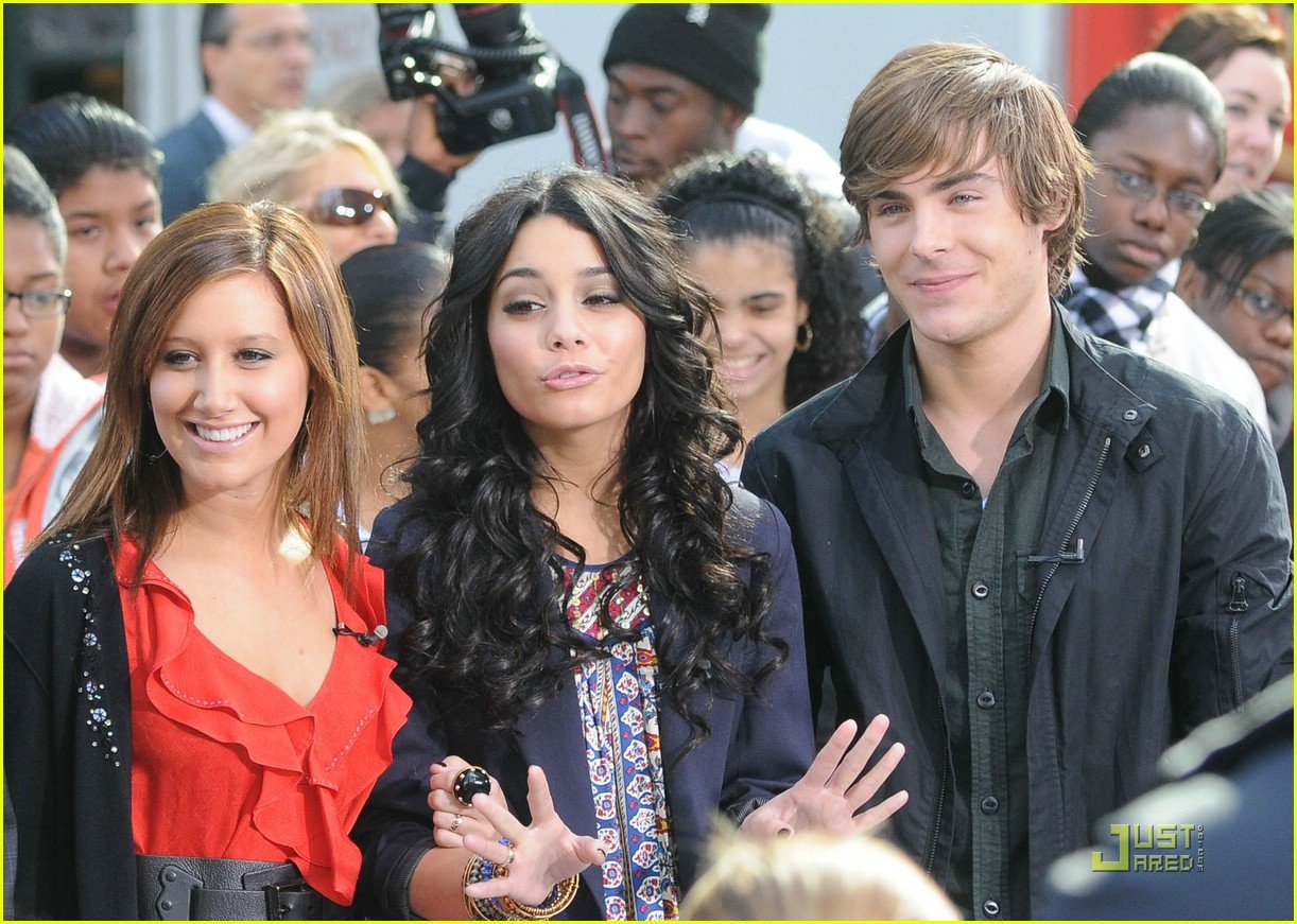 High School Musical 3 Hit 'The Early Show': Photo 1496191 | Ashley ...