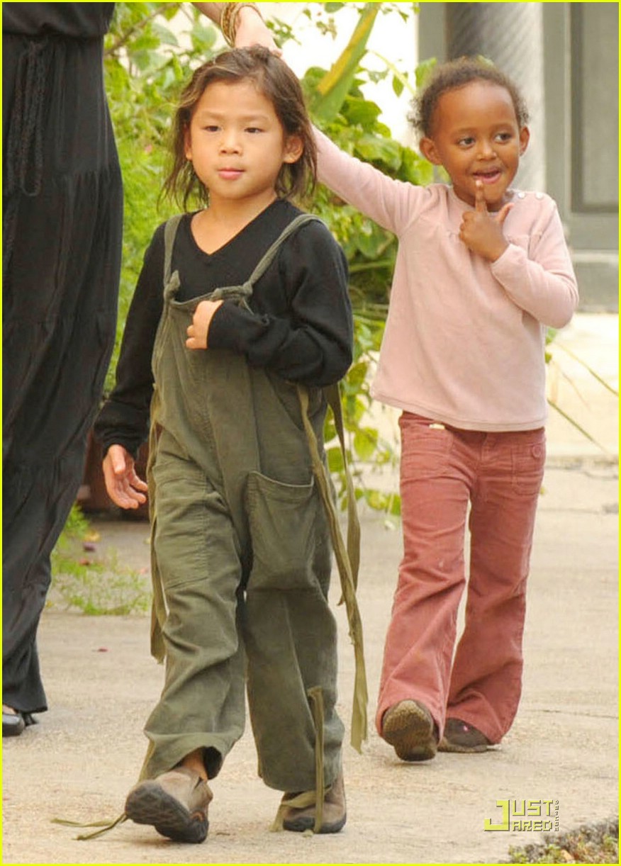 The Jolie-Pitts are a Cheetos Family: Photo 1464591 | Angelina Jolie ...