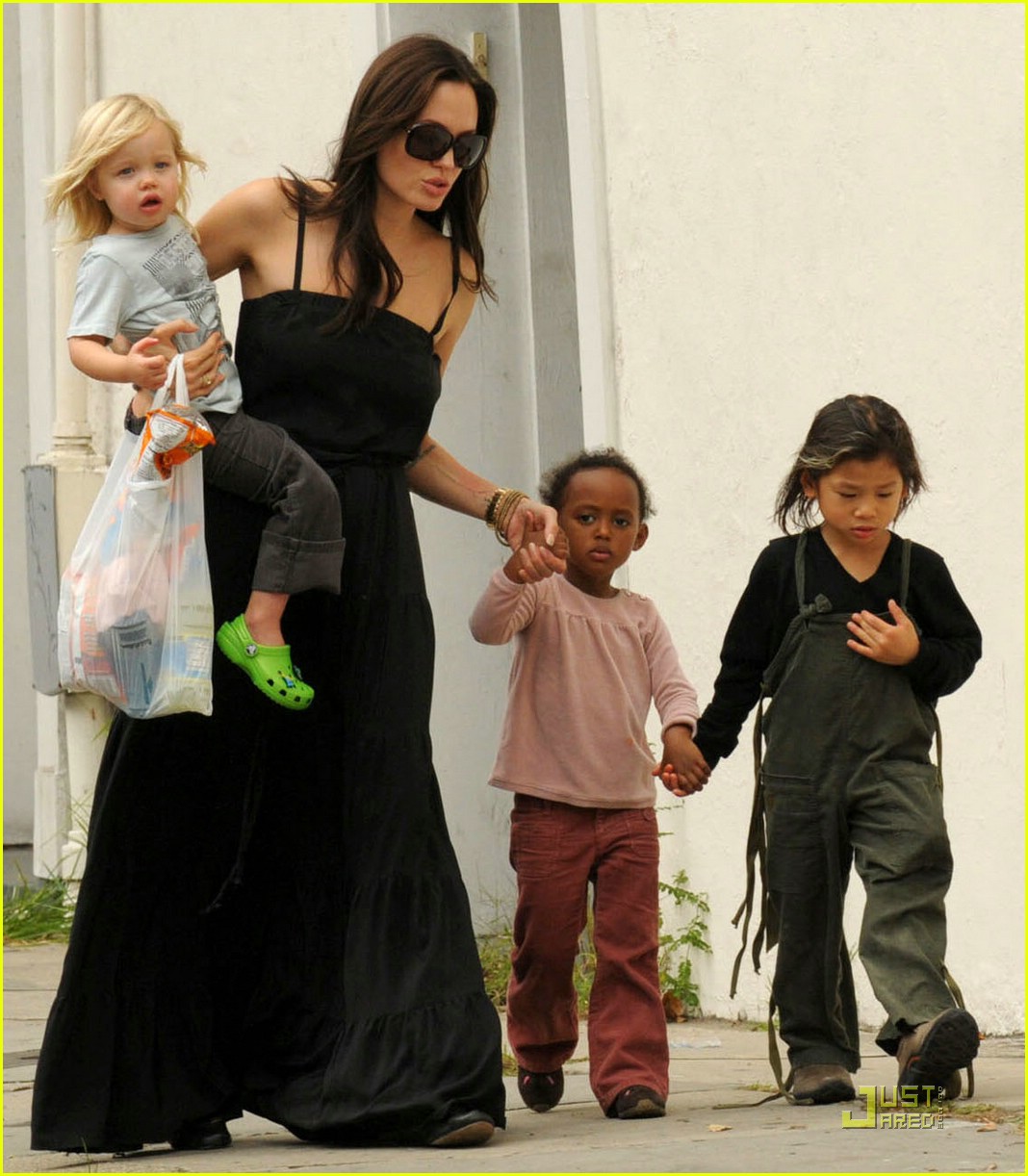 The Jolie-Pitts are a Cheetos Family: Photo 1464651 | Angelina Jolie ...