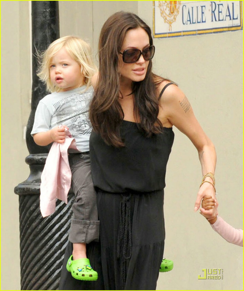 The Jolie-Pitts are a Cheetos Family: Photo 1464681 | Angelina Jolie ...