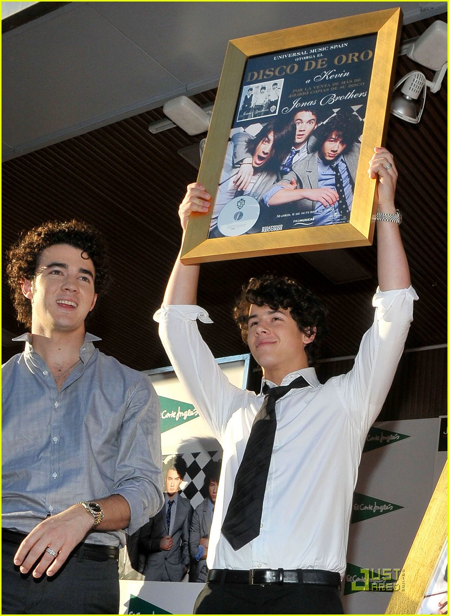 The Jonas Brothers Go Gold in Spain: Photo 1464821 | Photos | Just ...
