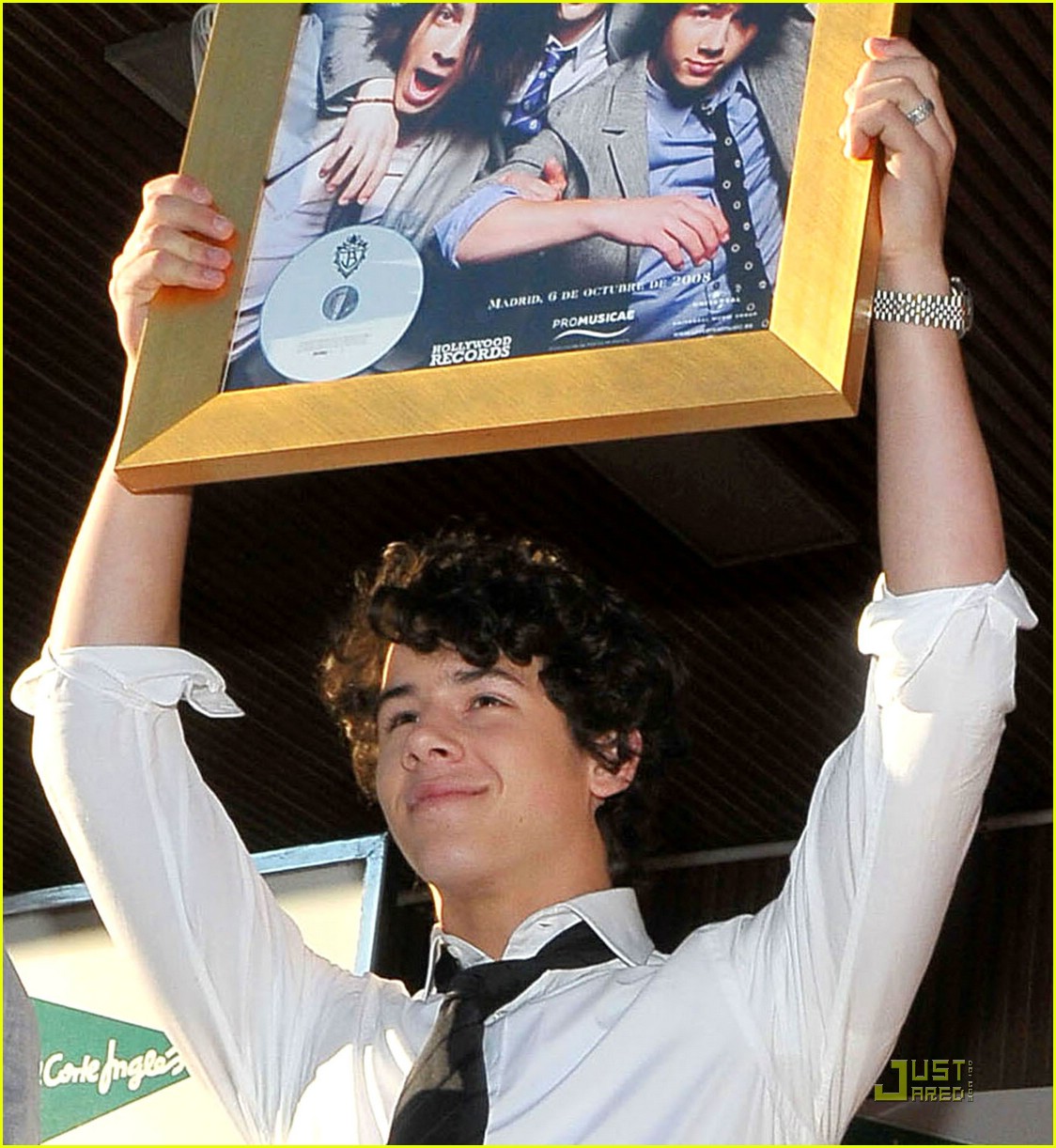 The Jonas Brothers Go Gold in Spain: Photo 1464871 | Joe Jonas, Jonas ...