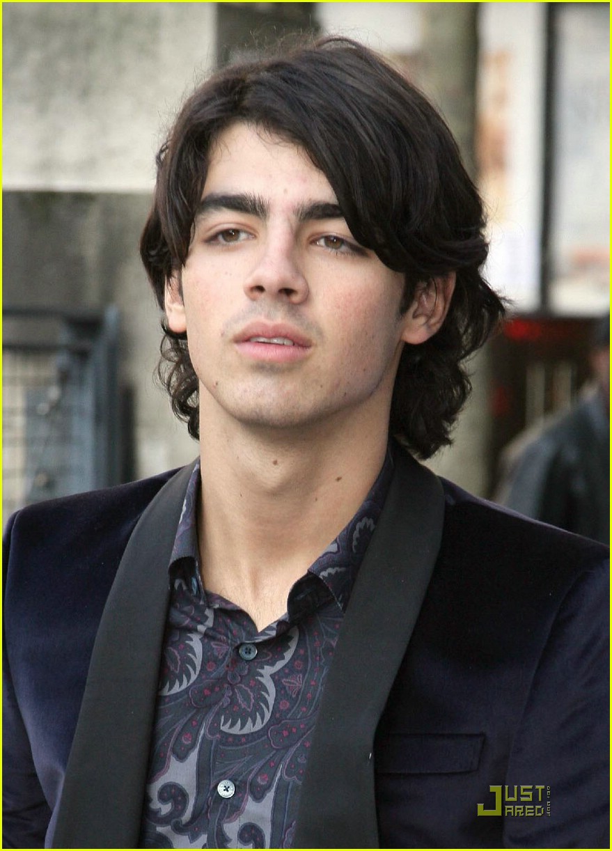 Jonas Brothers: Posh Has The Perfect Body: Photo 1471071 | Joe Jonas ...
