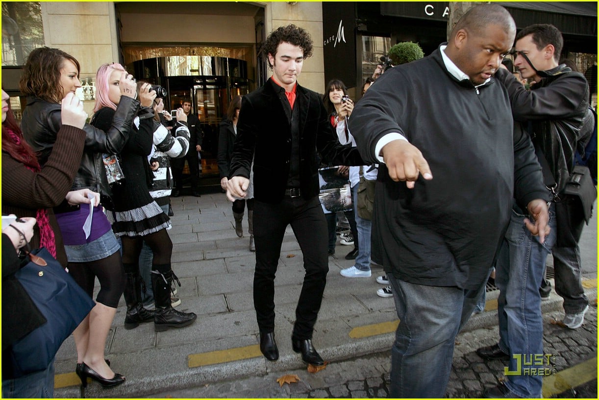 Jonas Brothers: Posh Has The Perfect Body: Photo 1471191 | Photos ...