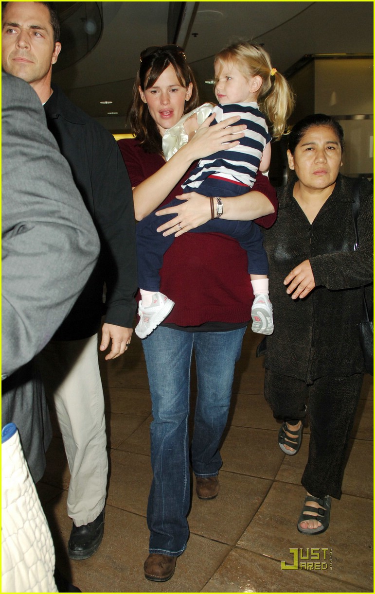 Jennifer Garner Busts Burky: Photo 1557351 | Ben Affleck, Celebrity ...