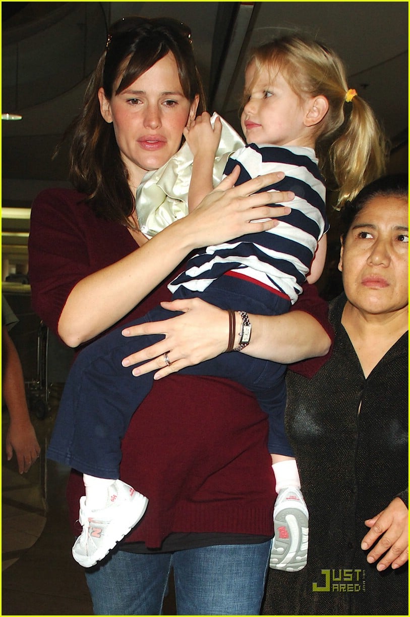 Jennifer Garner Busts Burky: Photo 1557381 | Ben Affleck, Celebrity ...