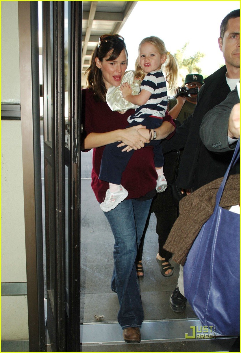 Jennifer Garner Busts Burky: Photo 1557441 | Ben Affleck, Celebrity ...