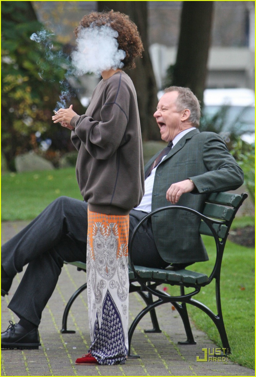 Halle Berry is Cigarette Un-Sexy: Photo 1570301 | Gabriel Aubry, Halle ...