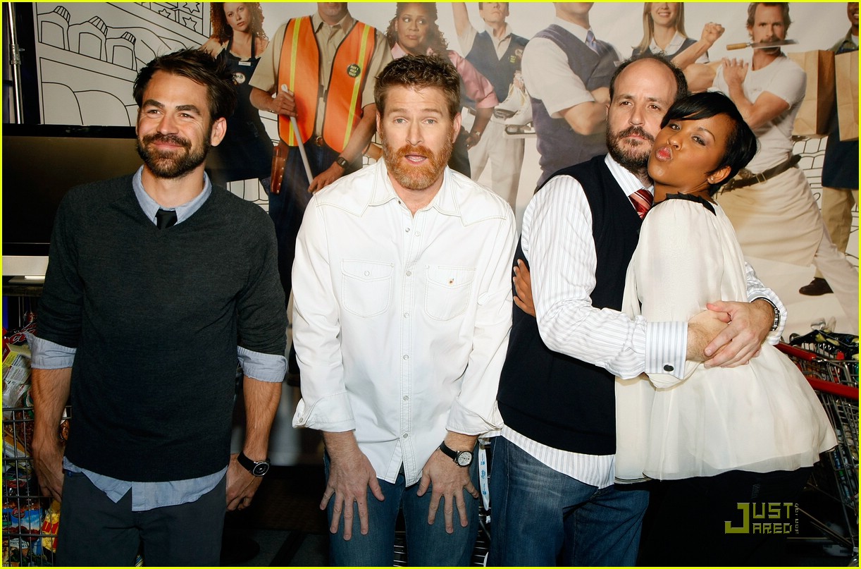 Kyle Howard is Shopping Cart Crazy: Photo 1558141 | Kyle Howard Photos ...